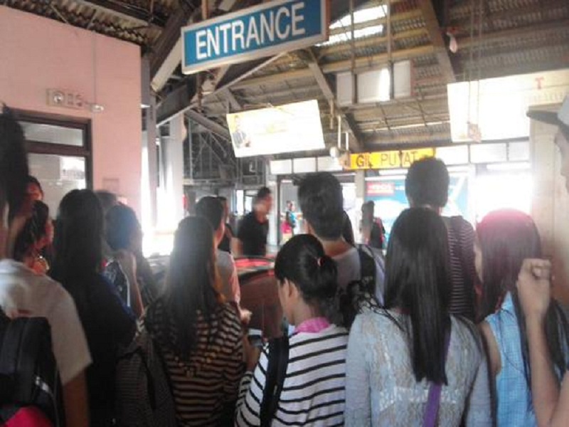 First day ng Beep Card System sa LRT-1, sinalubong ng aberya | DZIQ ...