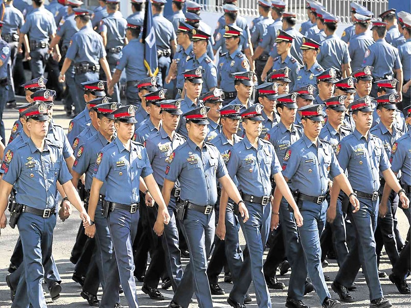 Sweldo ng mga pulis, gagawing 'quadruple' ni Dela Rosa, kung magiging ...