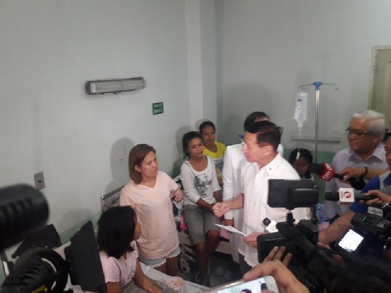 Express lane para sa mga naturukan ng Dengvaxia, ipalalagay na rin sa ... Express lane para sa mga naturukan ng Dengvaxia, ipalalagay na rin sa ...