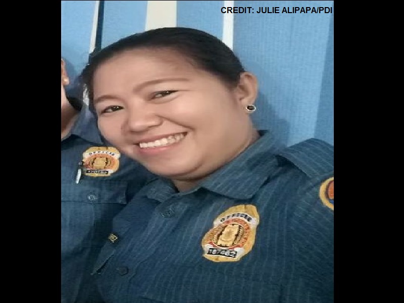 Pang. Duterte, nakipagpulong na sa 2 babaeng pulis na dinakip ng ASG sa ...