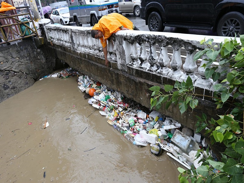 Malaking bahagi ng Cebu binaha | DZIQ Radyo Inquirer 990AM