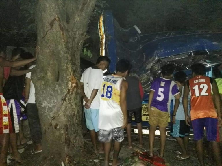 5 patay sa pagsalpok ng jeep sa isang puno sa Jalajala, Rizal | DZIQ ... 5 patay sa pagsalpok ng jeep sa isang puno sa Jalajala, Rizal | DZIQ ...