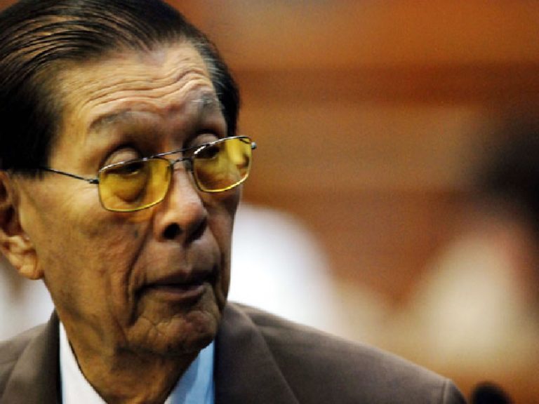 WATCH: Enrile: Martial law nakatulong sa pagpapanatili ng kaayusan sa ...