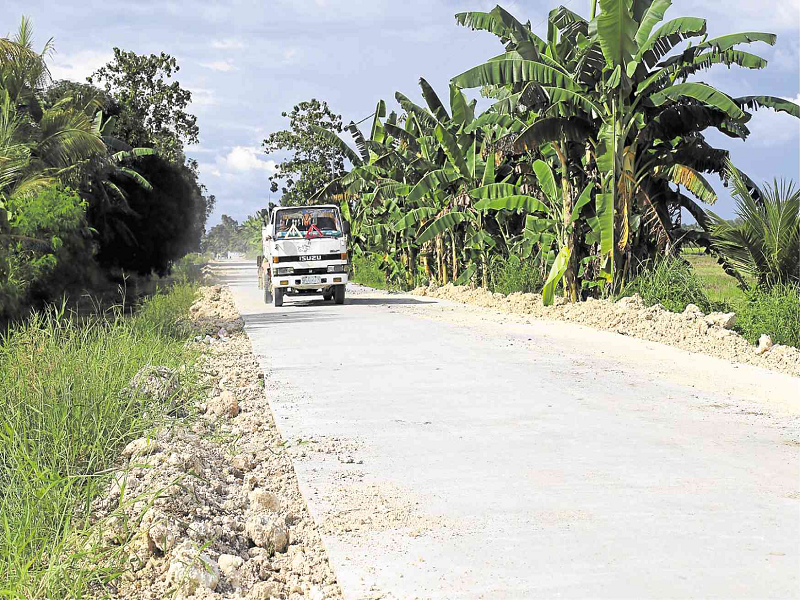 1,599 kilometrong road projects sa ARMM, nakumpleto na | DZIQ Radyo ...