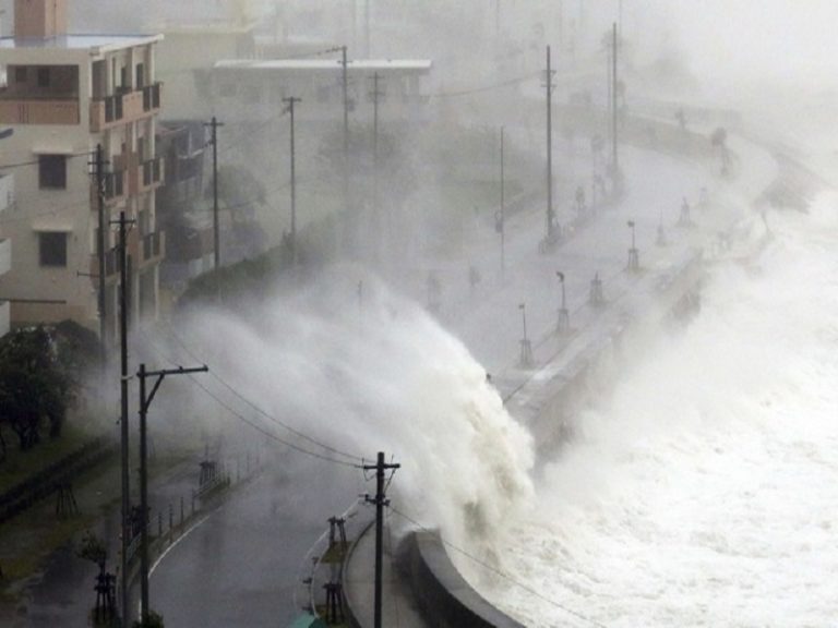 Typhoon Trami nanalasa sa Japan, mahigit 80 katao ang sugatan | DZIQ ... Typhoon Trami nanalasa sa Japan, mahigit 80 katao ang sugatan | DZIQ ...