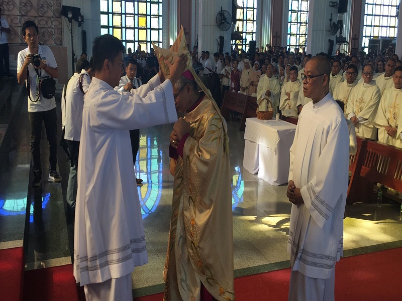 WATCH: Bishop William Antonio, naupo na bilang pinuno ng Diocese of ...