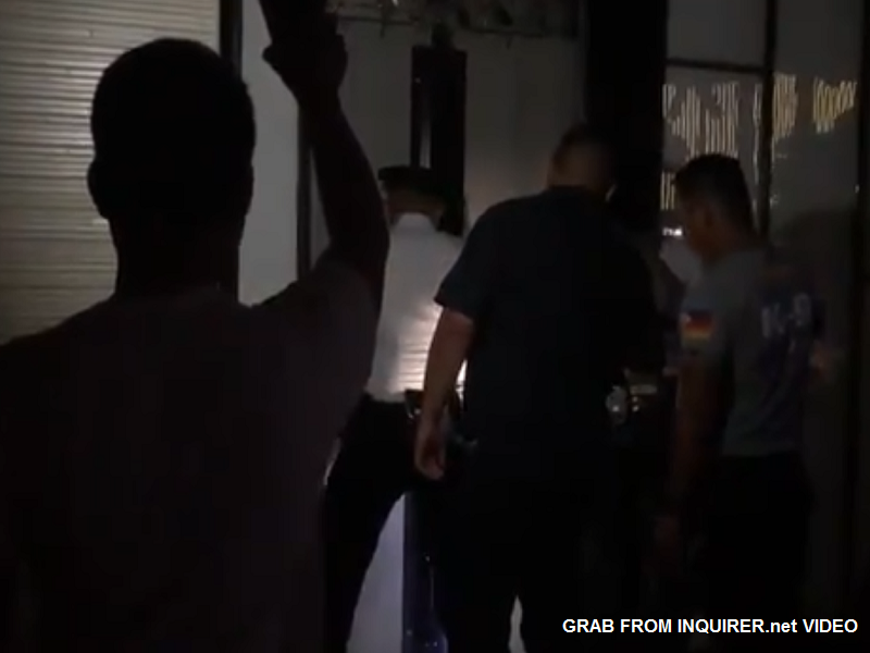Lalaki ni-rescue matapos ma-trap sa elevator sa isang mall sa Taguig dahil sa brownout | DZIQ ...