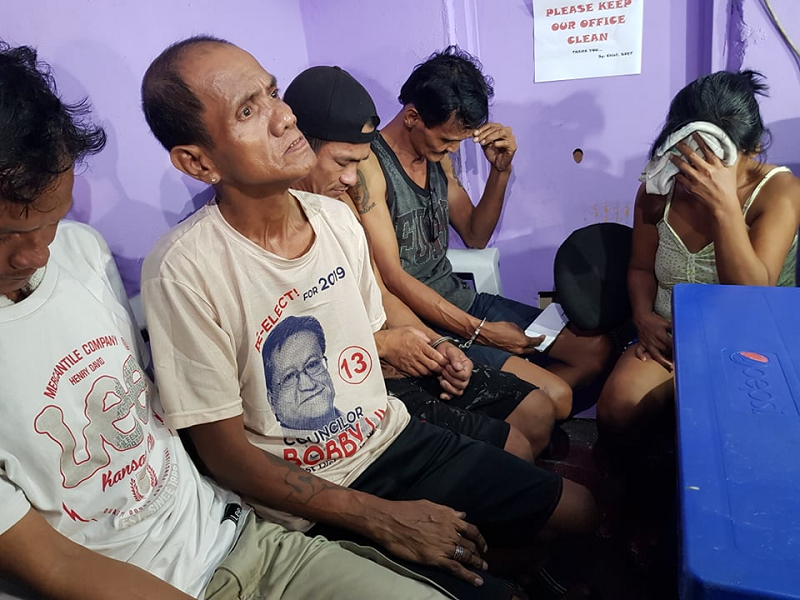 Lima arestado sa buy-bust operation sa Maynila | DZIQ Radyo Inquirer 990AM Lima arestado sa buy-bust operation sa Maynila | DZIQ Radyo Inquirer 990AM