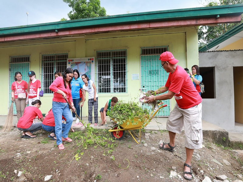 120,000 pulis, ipakakalat ng PNP para sa Brigada Eskwela 2019 | DZIQ ... 120,000 pulis, ipakakalat ng PNP para sa Brigada Eskwela 2019 | DZIQ ...