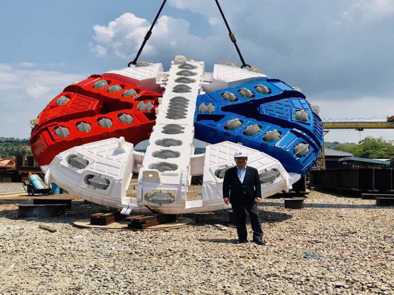Cutter Head ng gagamiting tunnel boring machine sa Metro Manila Subway ...