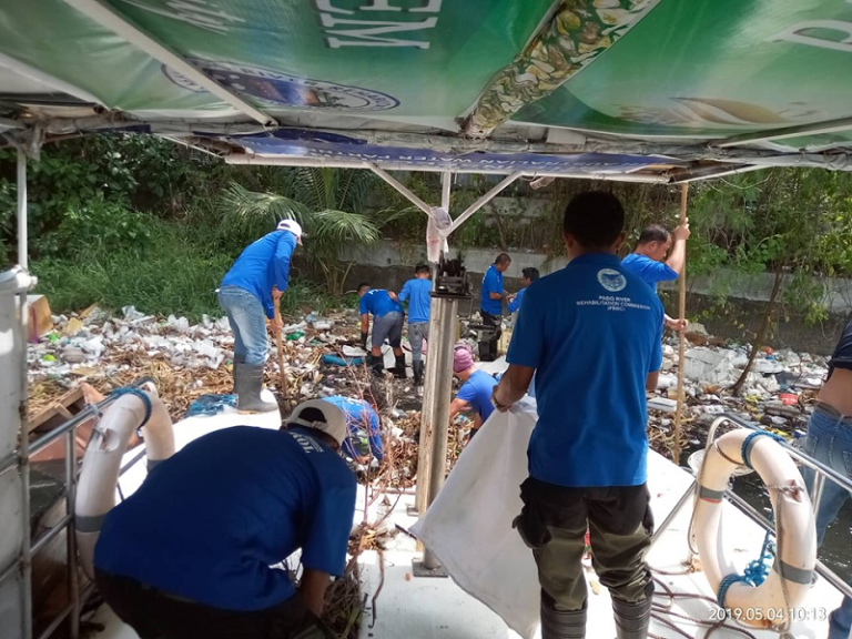 Higit 162,000 kilo ng basura nakolekta mula sa Pasig River | DZIQ Radyo ...