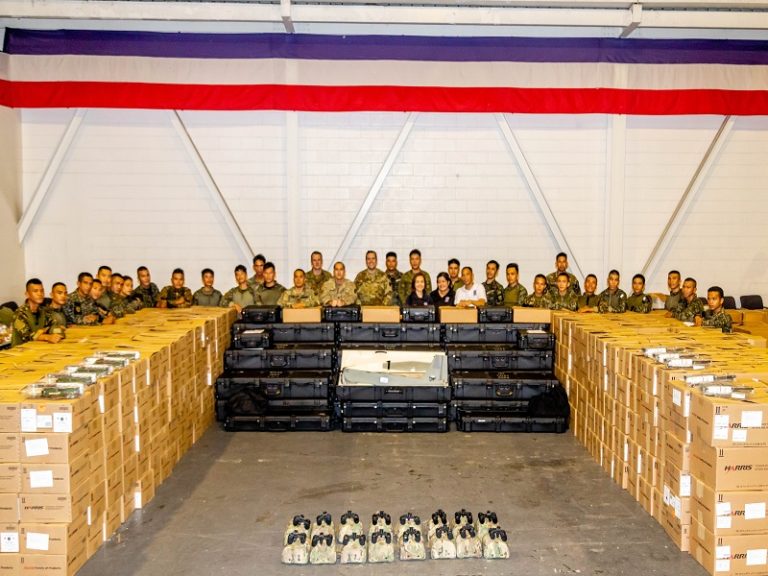Bagong military equipment para sa AFP naideliver na ng US | DZIQ Radyo ...