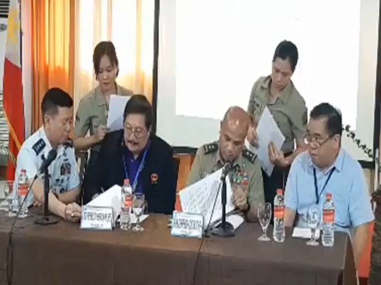 Mga sundalo patuloy na makakasakay nang libre sa LRT-2 | DZIQ Radyo ...