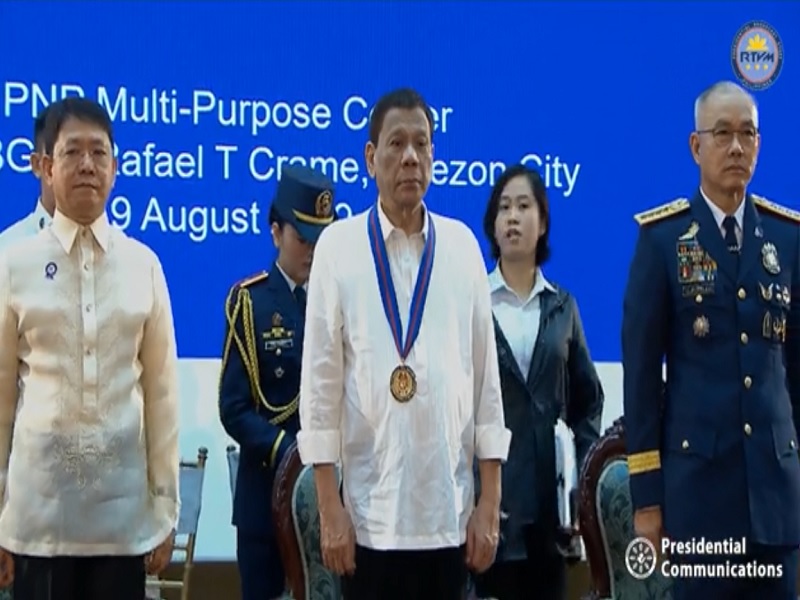 Duterte sa mga pulis: Ok lang ang regalo wag ang suhol | DZIQ Radyo ...