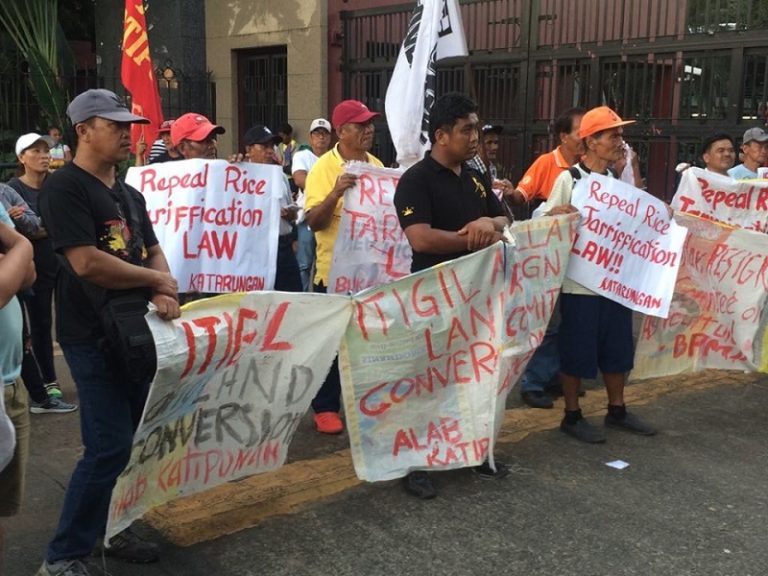 Mga magsasaka nagprotesta kontra Rice Tariffication Law | DZIQ Radyo ...