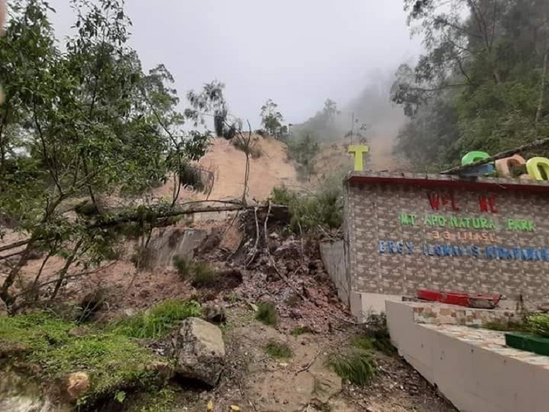 Daan-daang mga manggagawa stranded sa pagguho sa Mt. Apo Geothermal ... Daan-daang mga manggagawa stranded sa pagguho sa Mt. Apo Geothermal ...