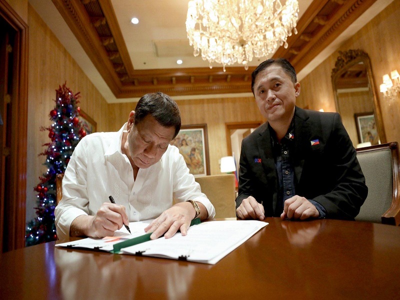 Nilagdaang RA No. 11463 o Malasakit Center Act maituturing na landmark ...