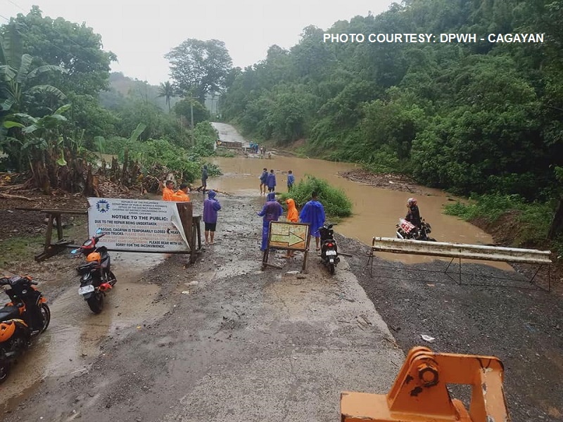 LOOK: Mga tulay na hindi madaanan sa Cagayan dahil sa landslide at ... LOOK: Mga tulay na hindi madaanan sa Cagayan dahil sa landslide at ...