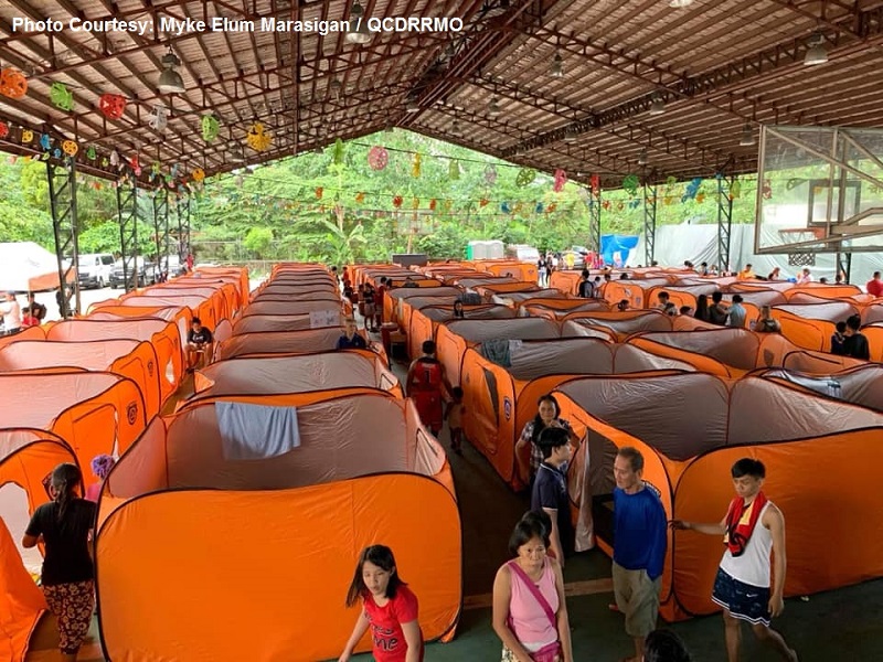 150 pamilya na nasunugan sa QC nananatili sa covered court | DZIQ Radyo ... 150 pamilya na nasunugan sa QC nananatili sa covered court | DZIQ Radyo ...