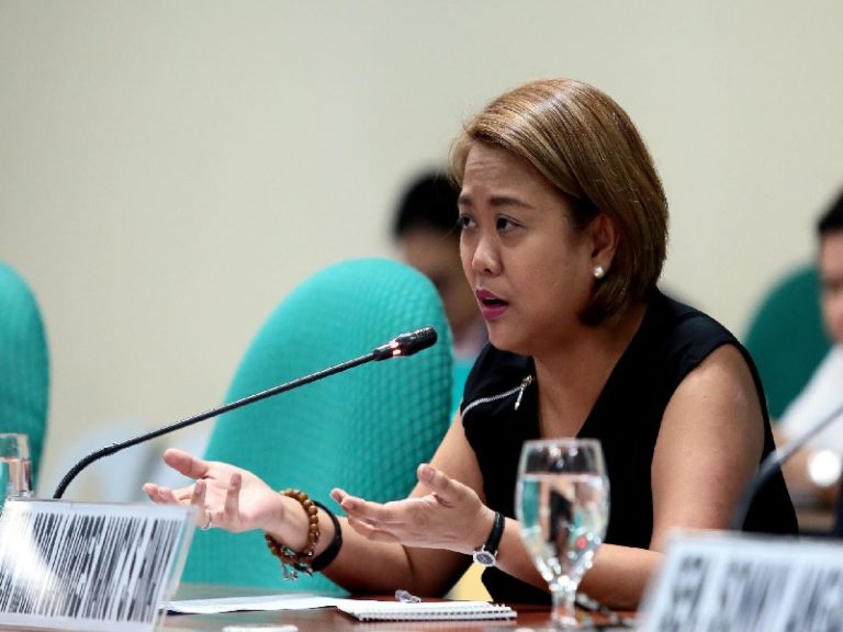 Sen. Nancy Binay duda na sagot sa kahirapan ang "economic Cha-cha ...