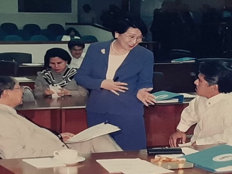 Helen Gamboa magdamag iniyakan ang pagpanaw ni dating Sen. Tessie ...