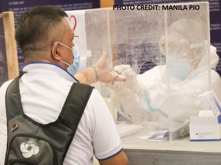 Mga empleyado ng clinic ng Manila City sasailalim sa mandatory rapid ... Mga empleyado ng clinic ng Manila City sasailalim sa mandatory rapid ...