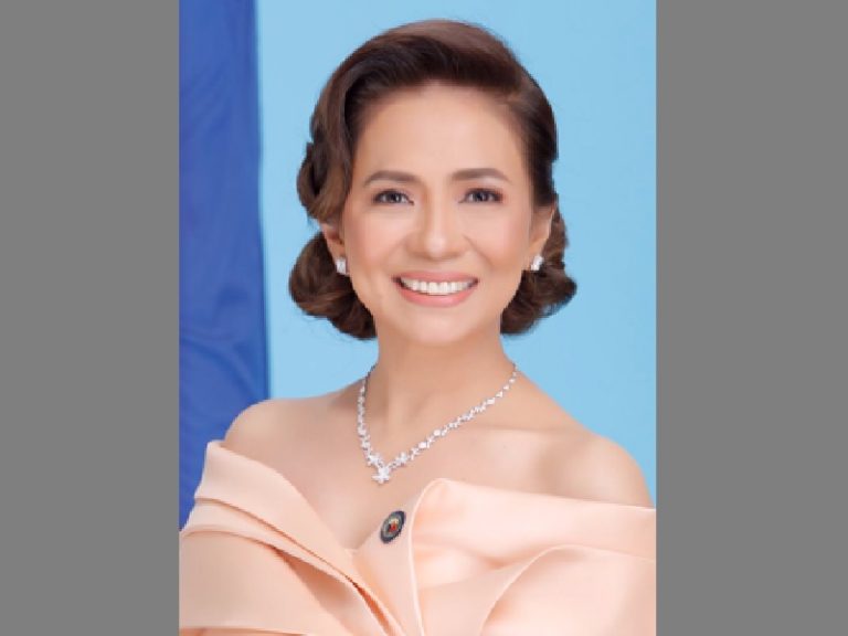 Health workers, hinimok na magpabakuna kontra sa COVID-19 | DZIQ Radyo ...