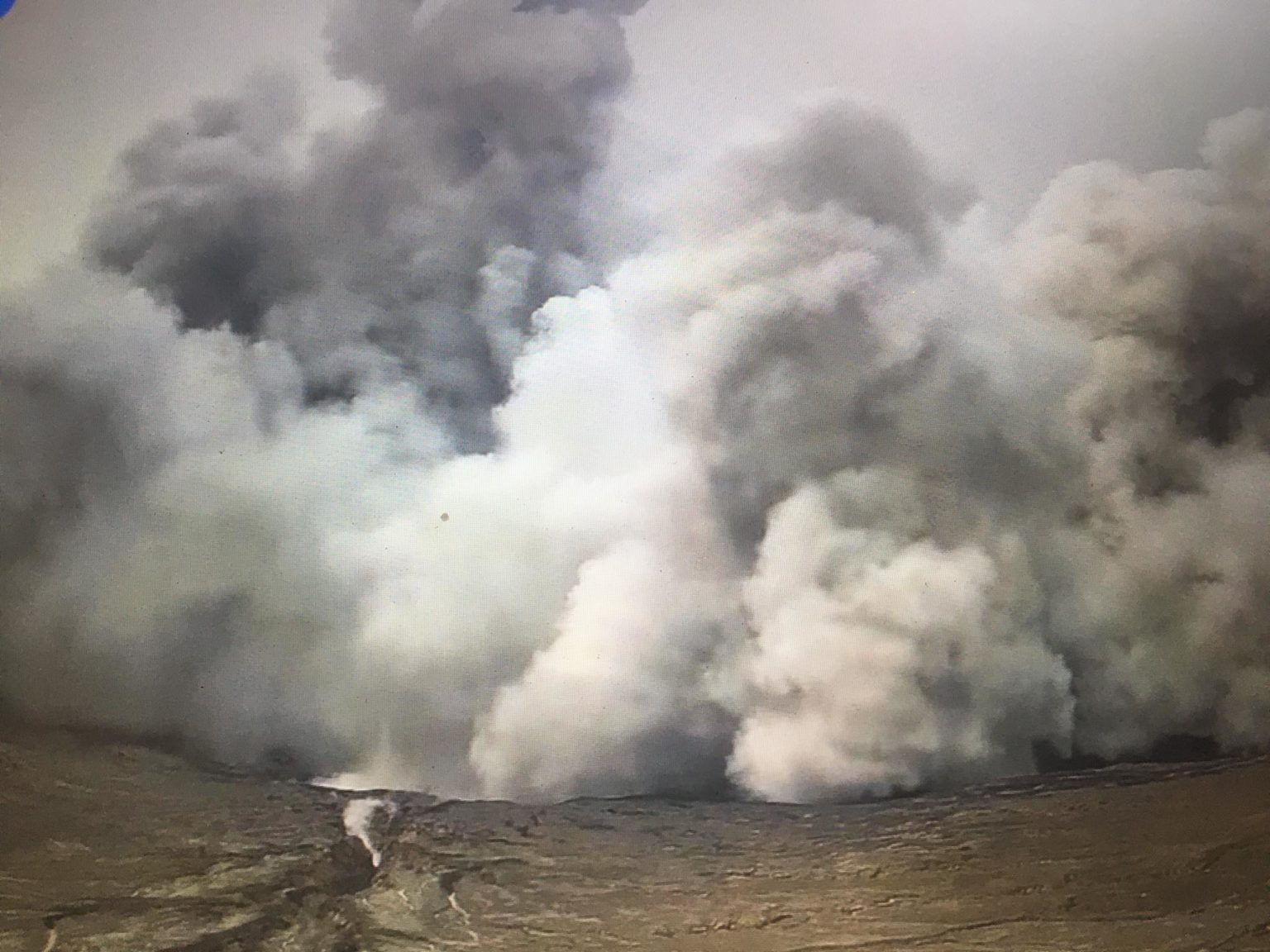 Alert Level 3 itinaas sa Bulkang Taal, Phivolcs nagrekomenda ng evacuation | DZIQ Radyo Inquirer ...