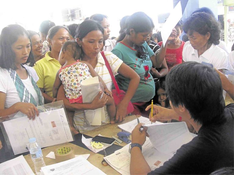 1.3 milyong mahirap na pamilya, inalis na sa 4Ps | DZIQ Radyo Inquirer ...