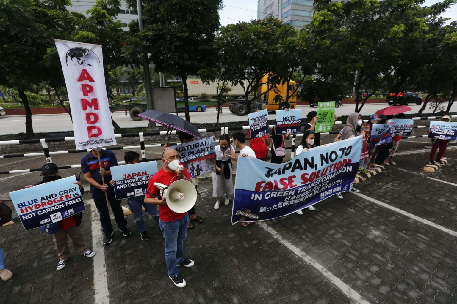 Japanese Embassy, sinugod ng mga rallyista, paggamit sa hydrogen at ...