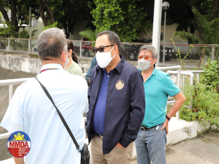 MMDA nag-inspeksyon sa pumping station, EFCOS matapos ang pagtama ng # ...