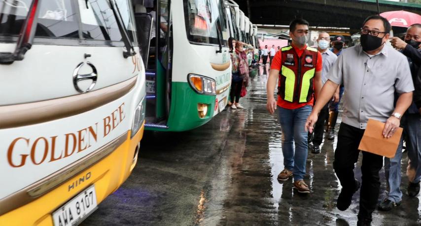 1,500 MMDA personnel magbabantay sa Undas 2022 | DZIQ Radyo Inquirer 990AM