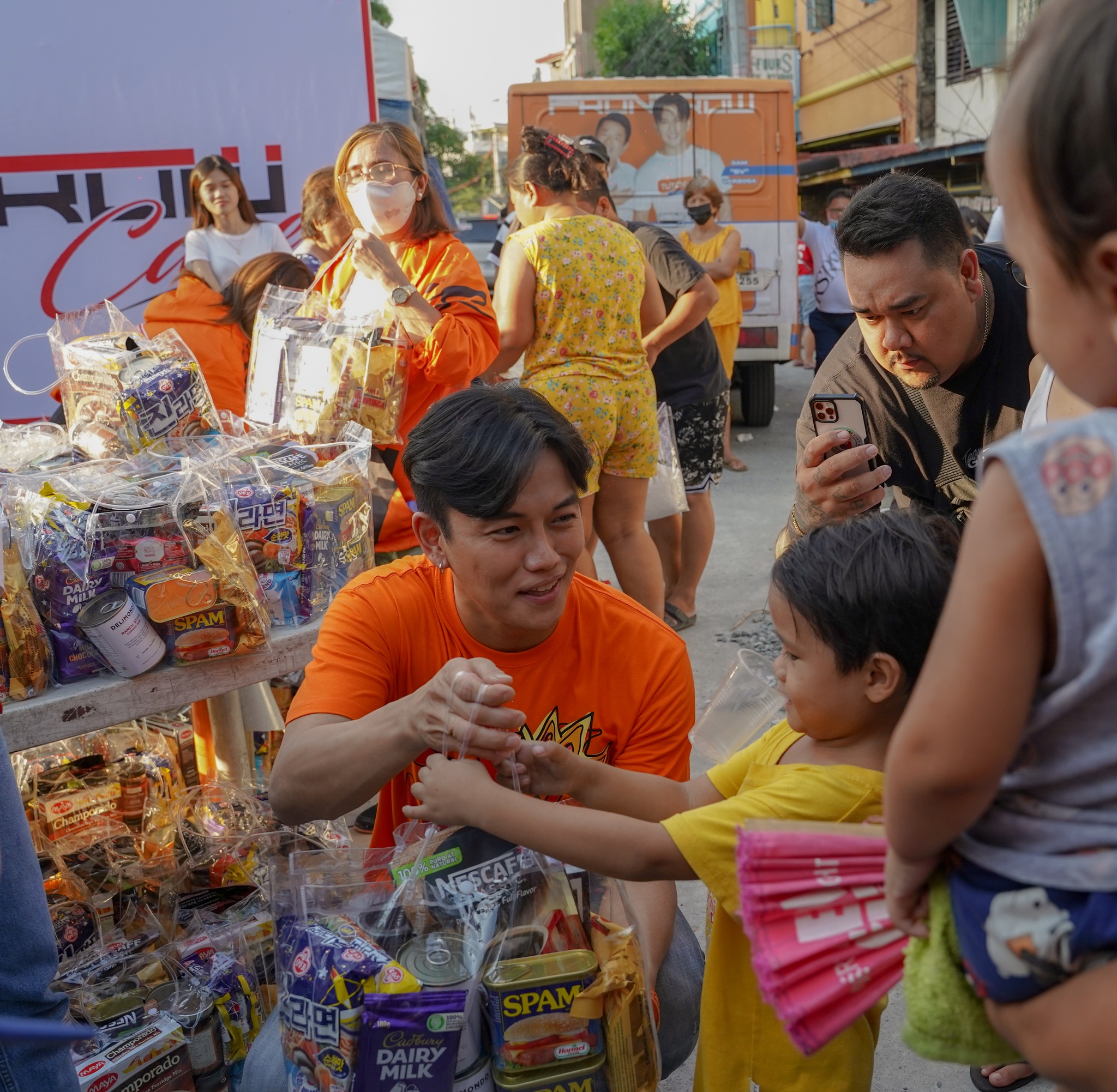 Tutok to Win Partylist Rep. Sam Verzosa nagbigay-tulong sa Sampaloc ...