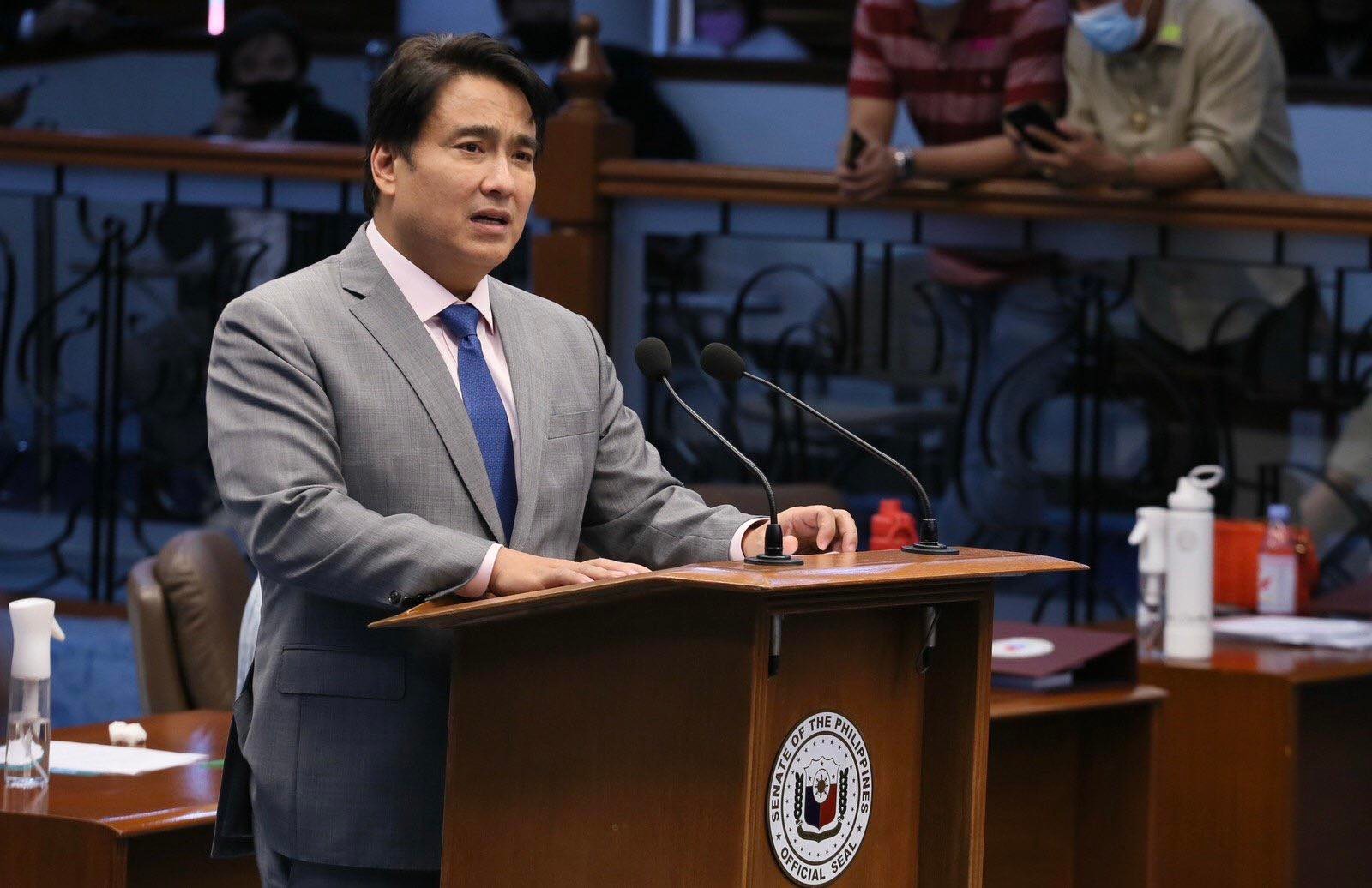 Revilla gustong magkaroon ng 13th month pay mga gov't contractual ...
