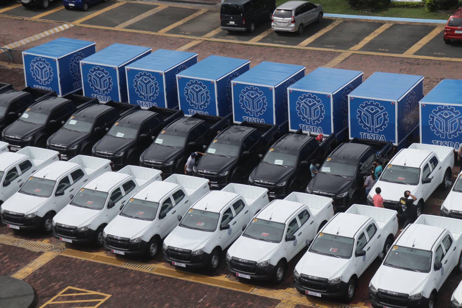 TESDA nagpakalat ng 4x4 mobile training laboratories | DZIQ Radyo ...