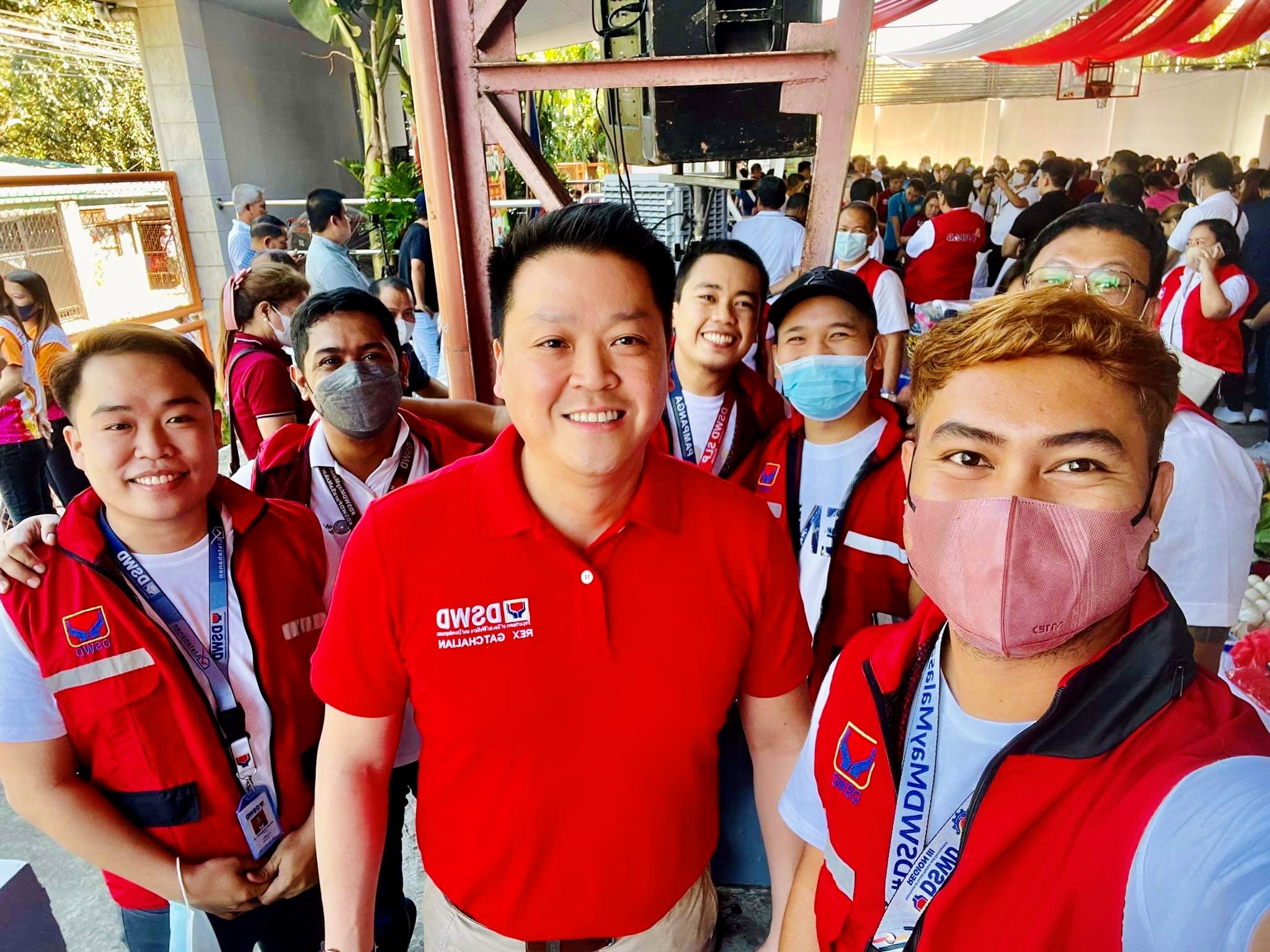 13,866 indibidwal , binigyan ng ayuda ng DSWD | DZIQ Radyo Inquirer 990AM