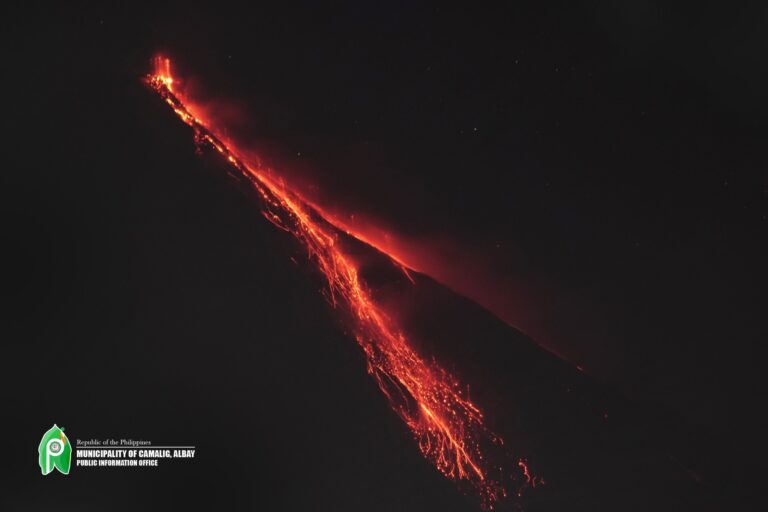 Mga aktibidad sa Bulkang Mayon nadagdagan - Phivolcs | DZIQ Radyo Inquirer 990AM