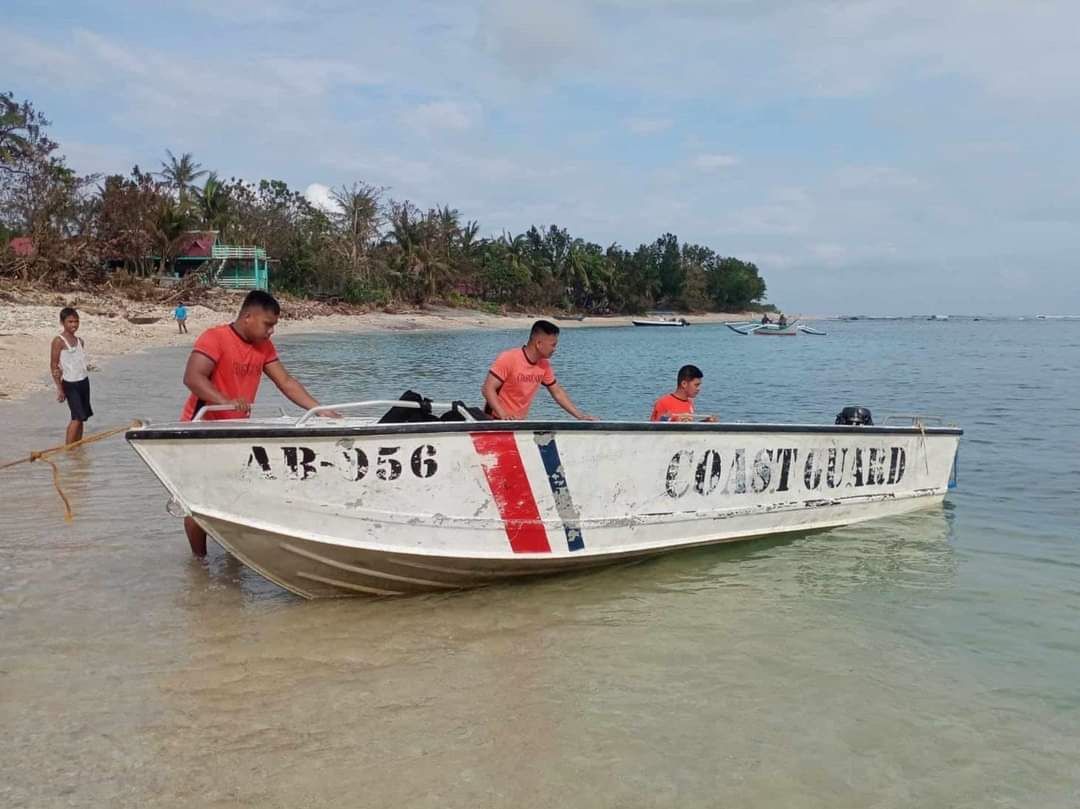 Aluminum boat ng nawawalang apat na rescuers, natagpuan na | DZIQ Radyo ...