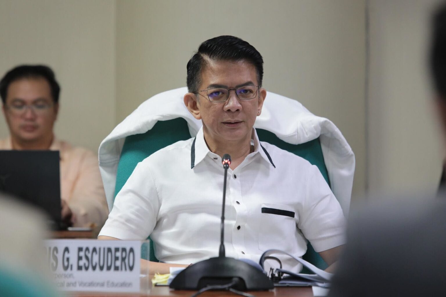 Escudero: Mga senador, tikom-bibig dapat sa Duterte impeachment | DZIQ Radyo Inquirer 990AM