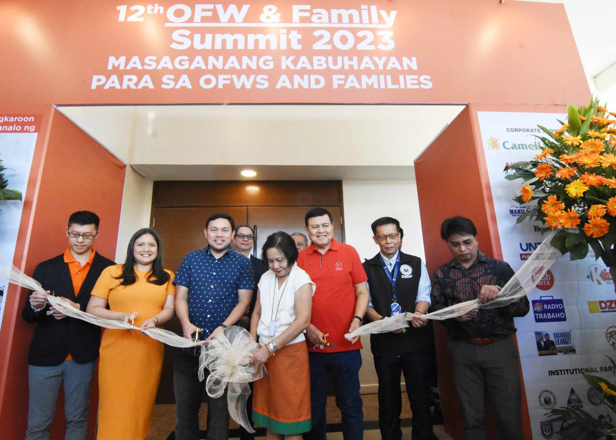 Asawa ng OFW nanalo ng house & lot sa OFW Summit ng Villar Foundation ...