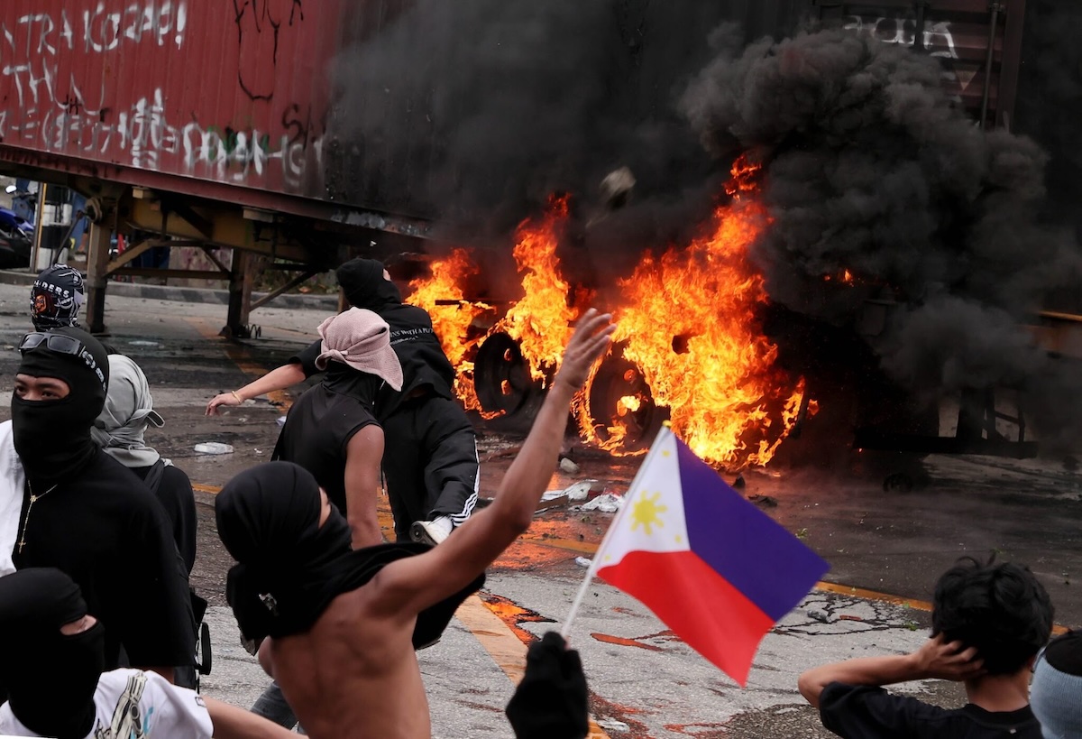 Rapper, dating pulitiko tinutumbok sa Sept. 21 Mendiola riot | DZIQ ...